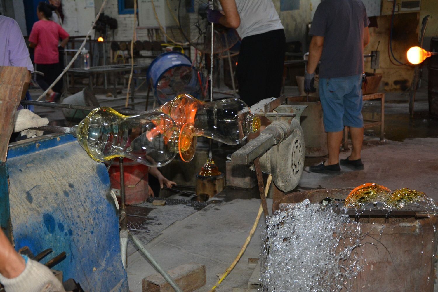 How is a soda-lime glass cup manufactured? - Glassware Manufacturer ...